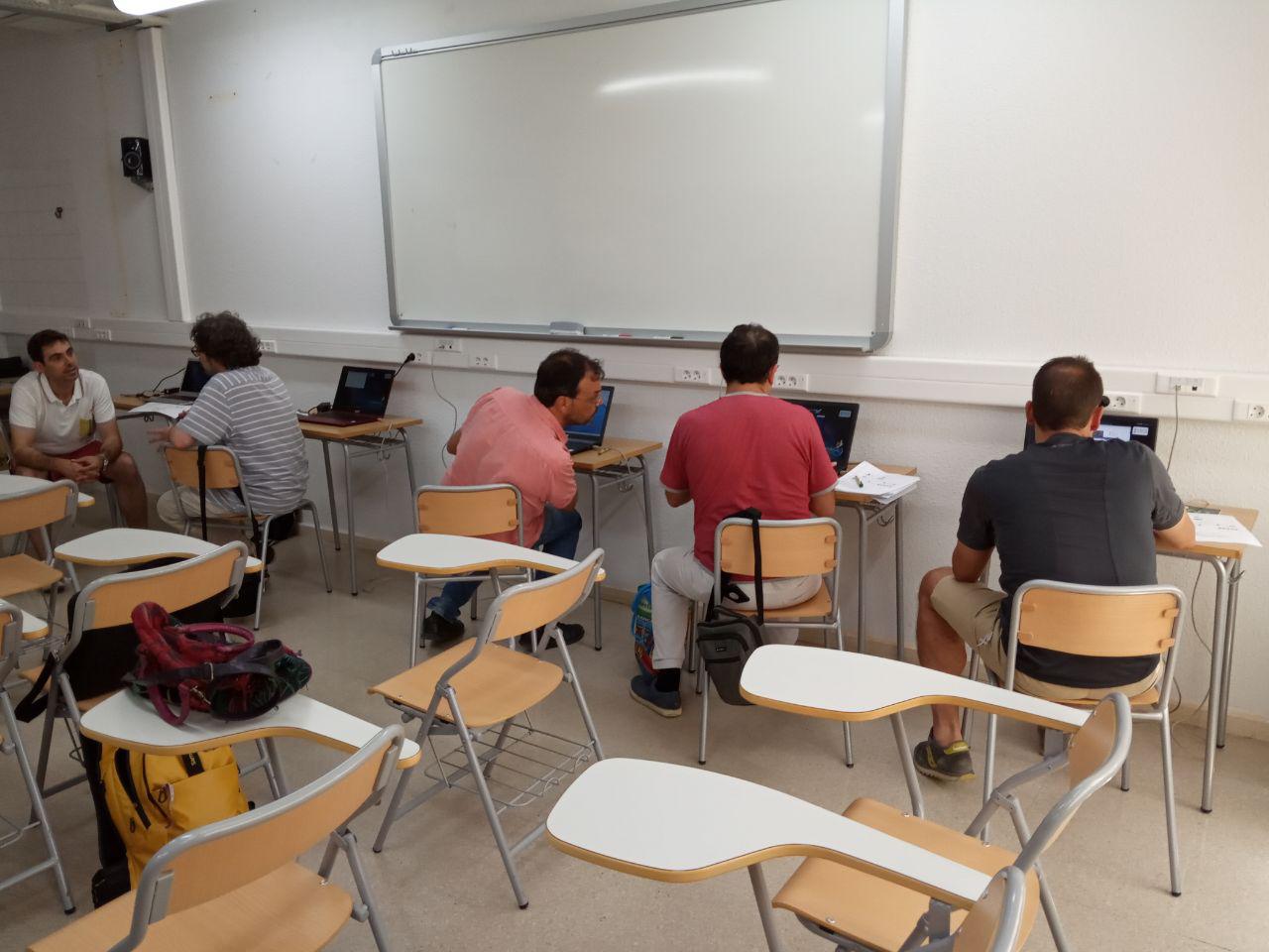 "Crónica" del Taller de virtualización del modelo de centro en LliureX ...